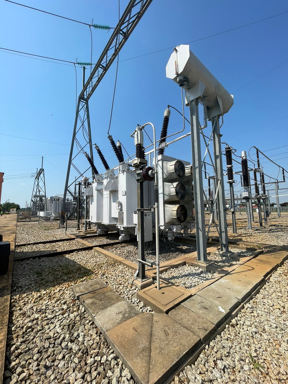 Subestação de Motraco 220kV-ELECTRICIDADE DE MOÇAMBIQUE (EDM). DGA ...